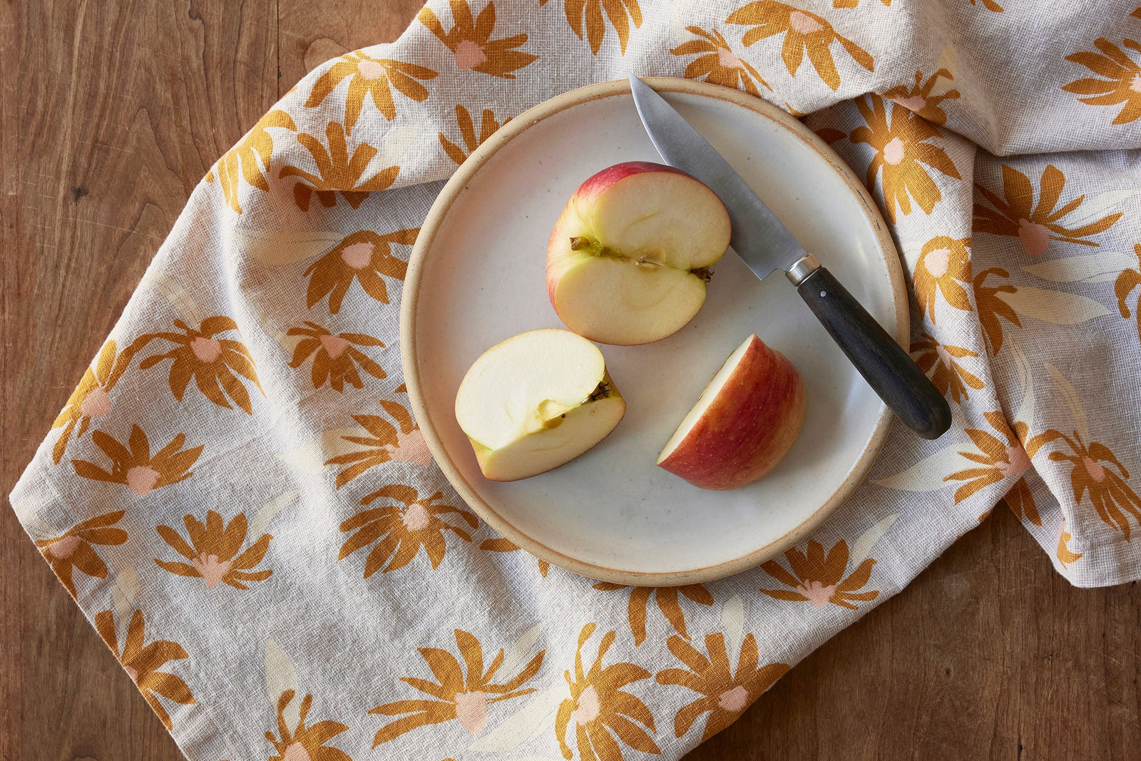 What Is A Tea Towel? | Learn Different Uses For Tea Towels - Portland ...