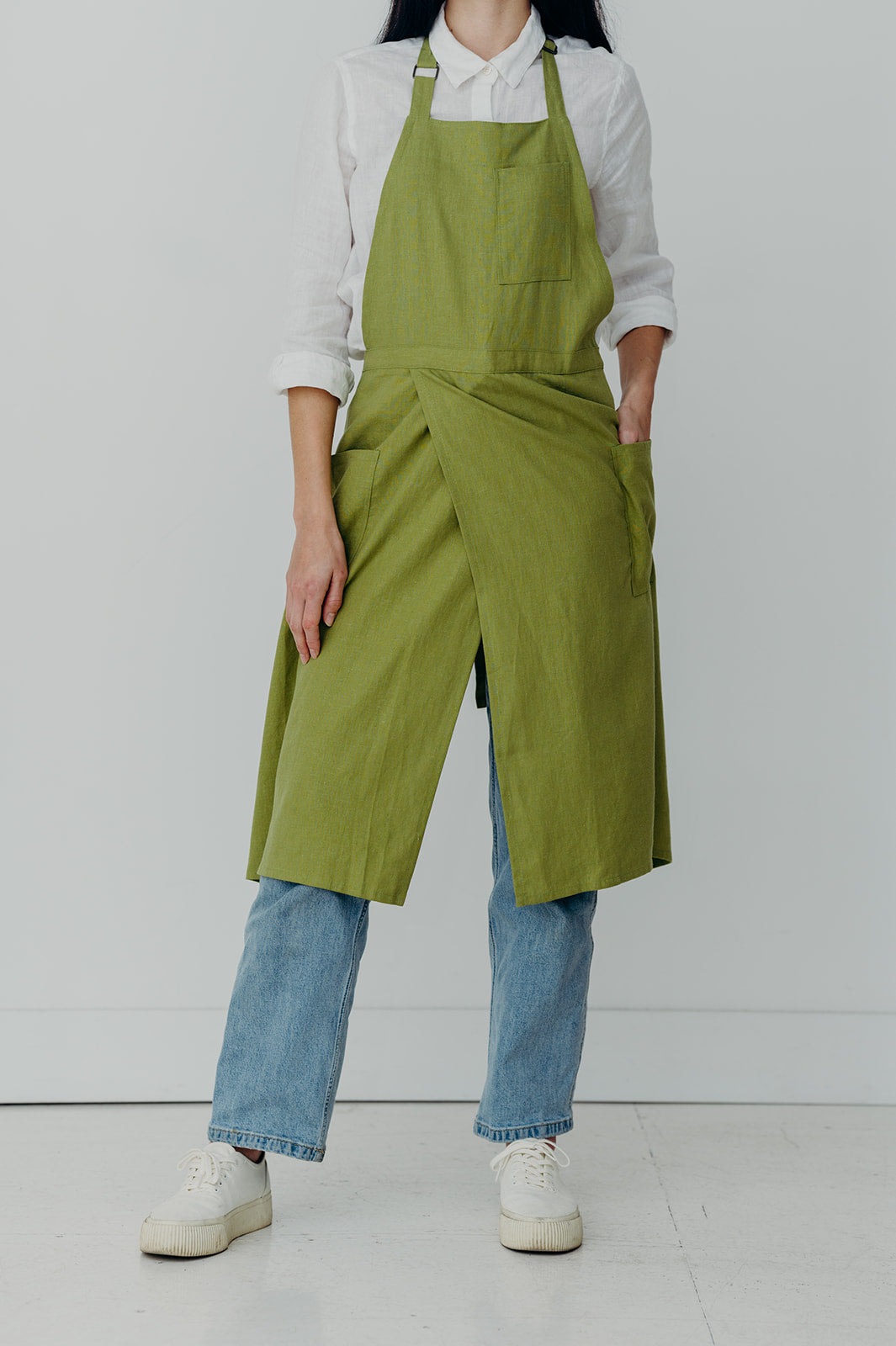 split leg apron linen